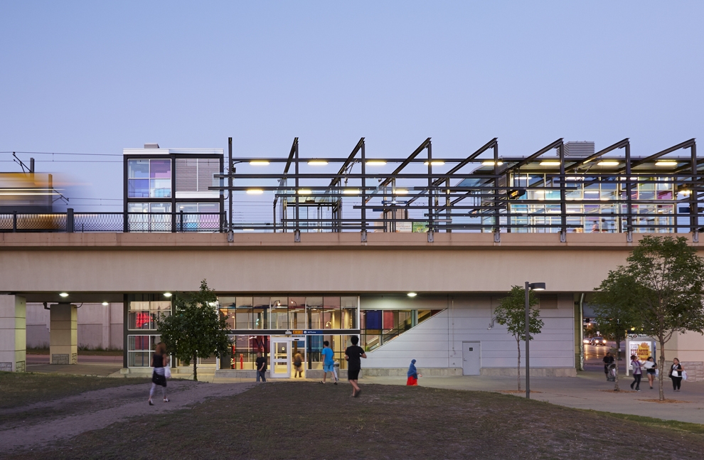 LIGHT RAIL TRANSIT STATIONS - Snow Kreilich Architects